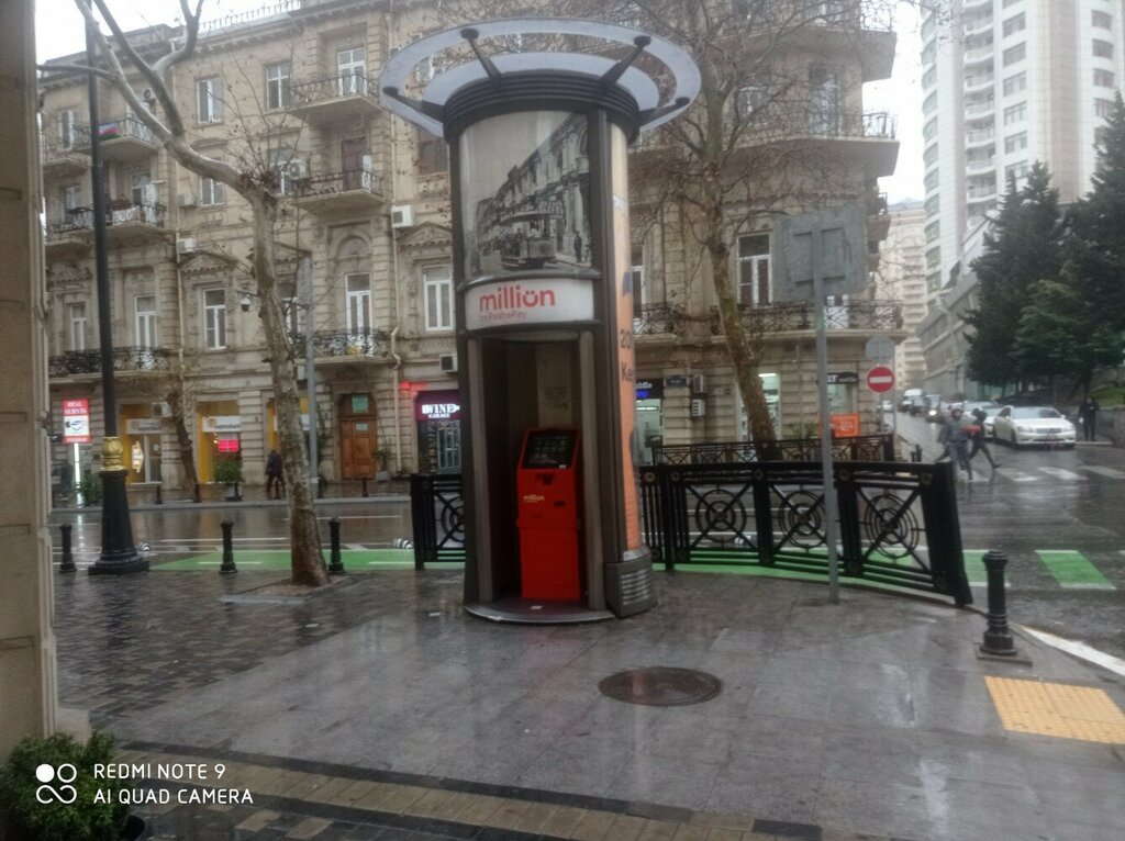 Ödeme terminali Milliön, Bakü, foto