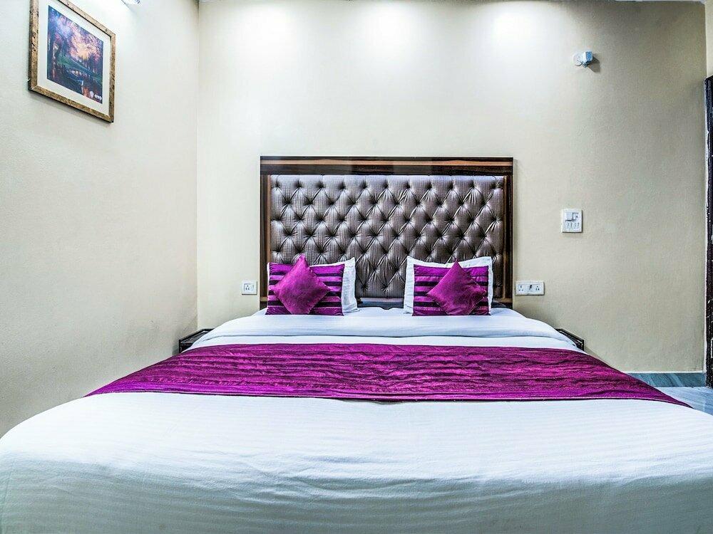 Otel Oyo 2807 Hotel Crosswinds Residency, Noida, foto
