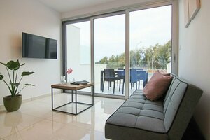 Phaedrus Living: Seaside Luxury Flat Harbour 103 (Paphos District, Leoforos Apostolou Pavlou), otel  Baf'tan (Paphos'tan)