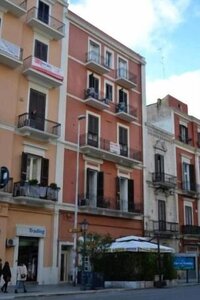 Host Bari centrale - Hostel (Apulia, Bari, Via Petroni Giulio, 17), otel  Bari'den