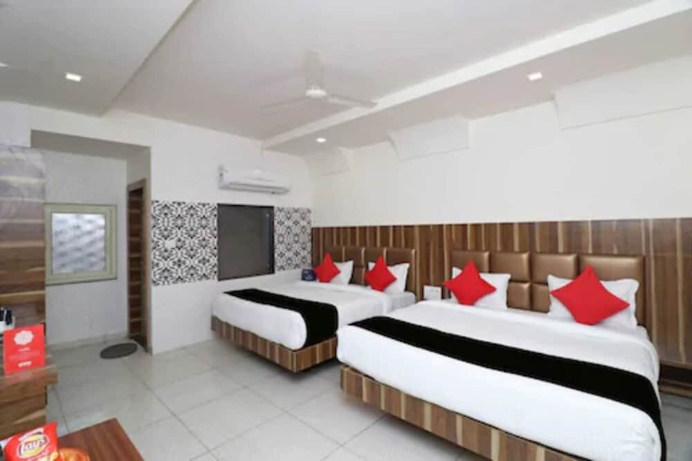 Otel Hotel Big Dream Inn, Agra, foto