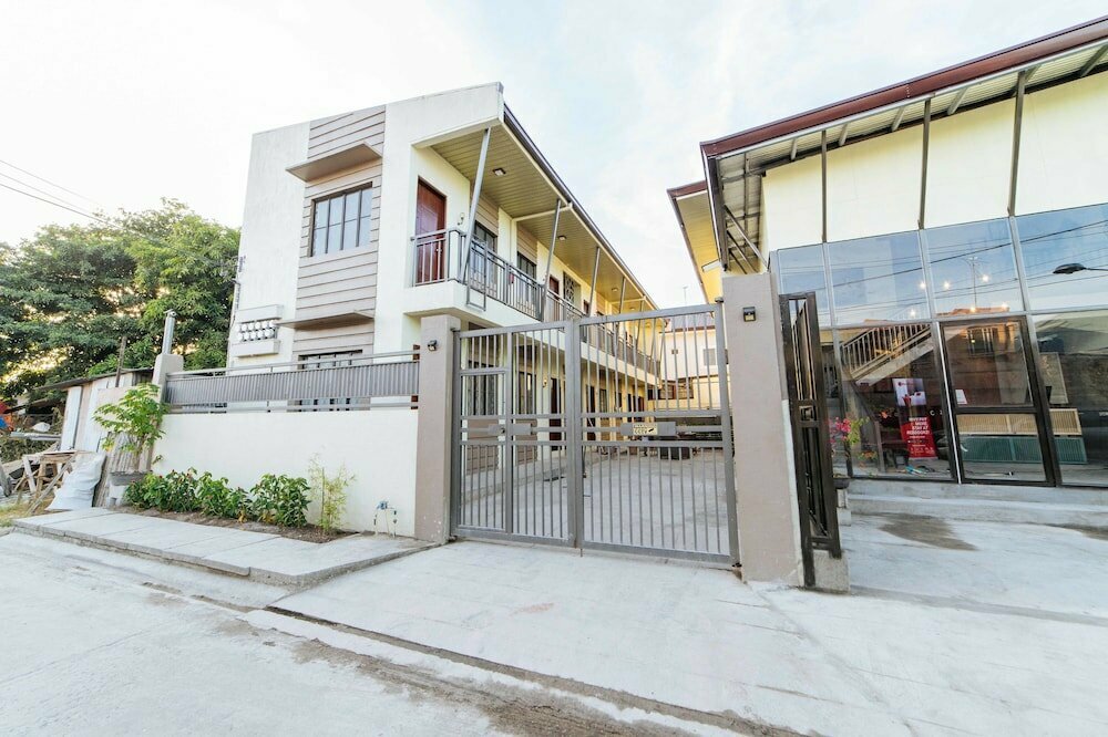 Otel RedDoorz Plus @ Casa Lucia Sindalan San Fernando City Pampanga, , foto