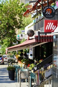 Moon Hostel (Pristina), otel  Priştina'dan