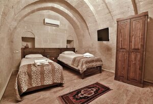 Cappadocia Caves Hotel (Nevşehir, Nevşehir Merkez, Göreme Beldesi, Aydınlı-Orta Mah.), otel  Nevşehir'den
