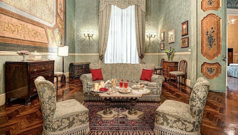 Otel Lady Mary's Tribunali Luxury Suite, Napoli, foto