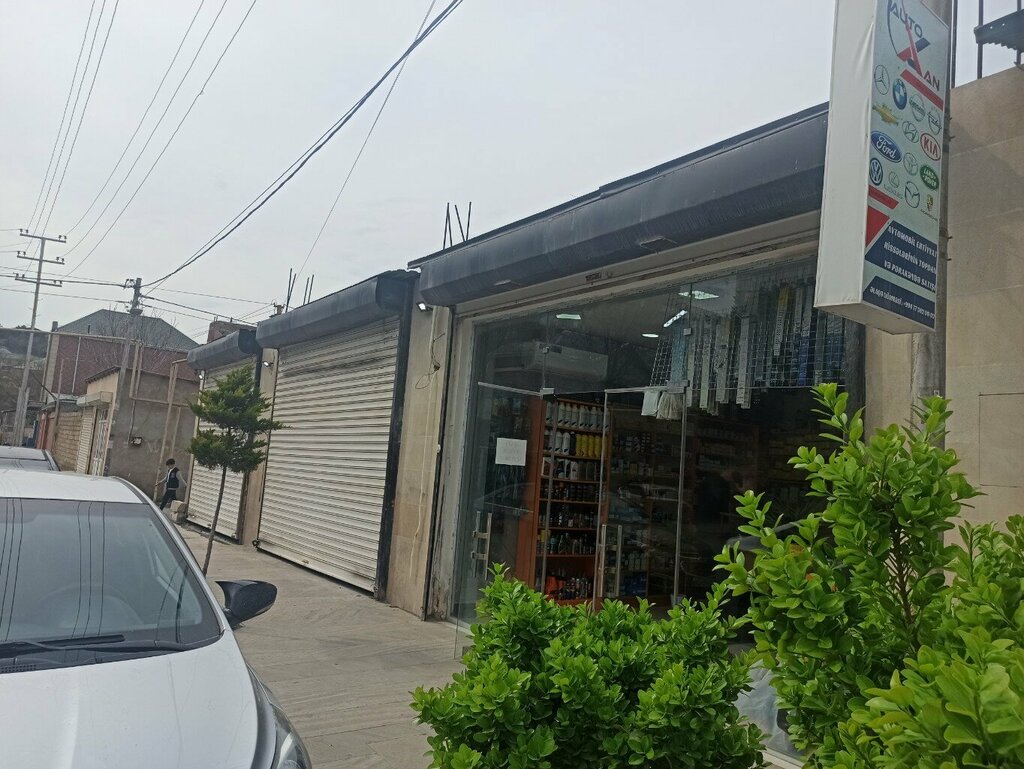 Oto aksesuarları Xan Avto, Bakü, foto