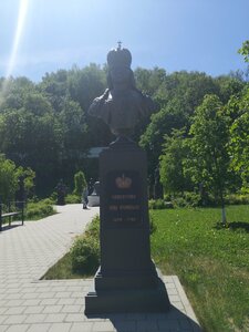 Bust of Empress Anna Ioannovna (Nizhniy Novgorod, alleya Romanovykh), anıt, heykel  Nijni Novgorod'dan