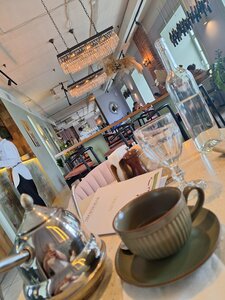 Dvortsovaya (Red Square No:1с2, Tobolsk), restoran  Tobolsk'tan