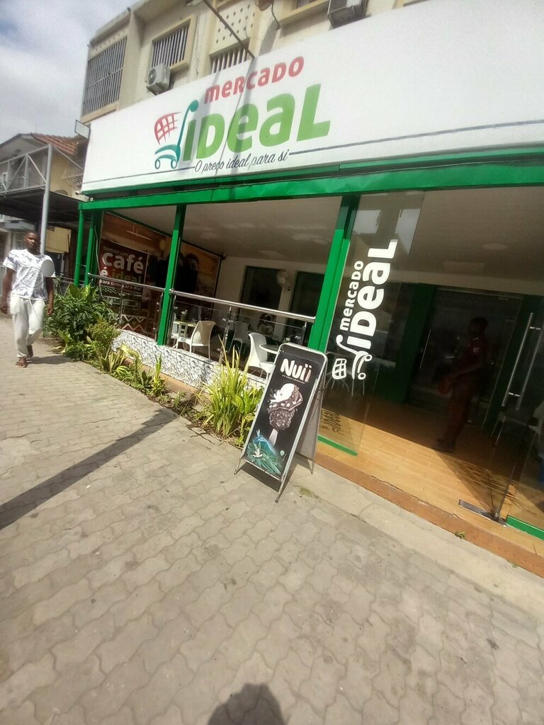 Süpermarket Mercado Ideal, Loanda, foto