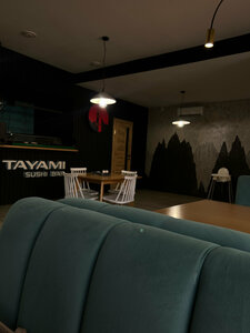 Tayami (Republic of Ingushetia, Nazran, Tsentralny administrativny okrug, Nasyr-Kortskaya ulitsa), suşi restoranı  Nazran'dan