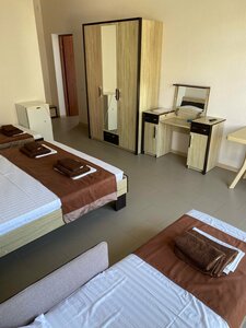 Strana Chudes (Прибрежная улица No:10, село Штормовое), otel  Kırım Cumhuriyeti'nden