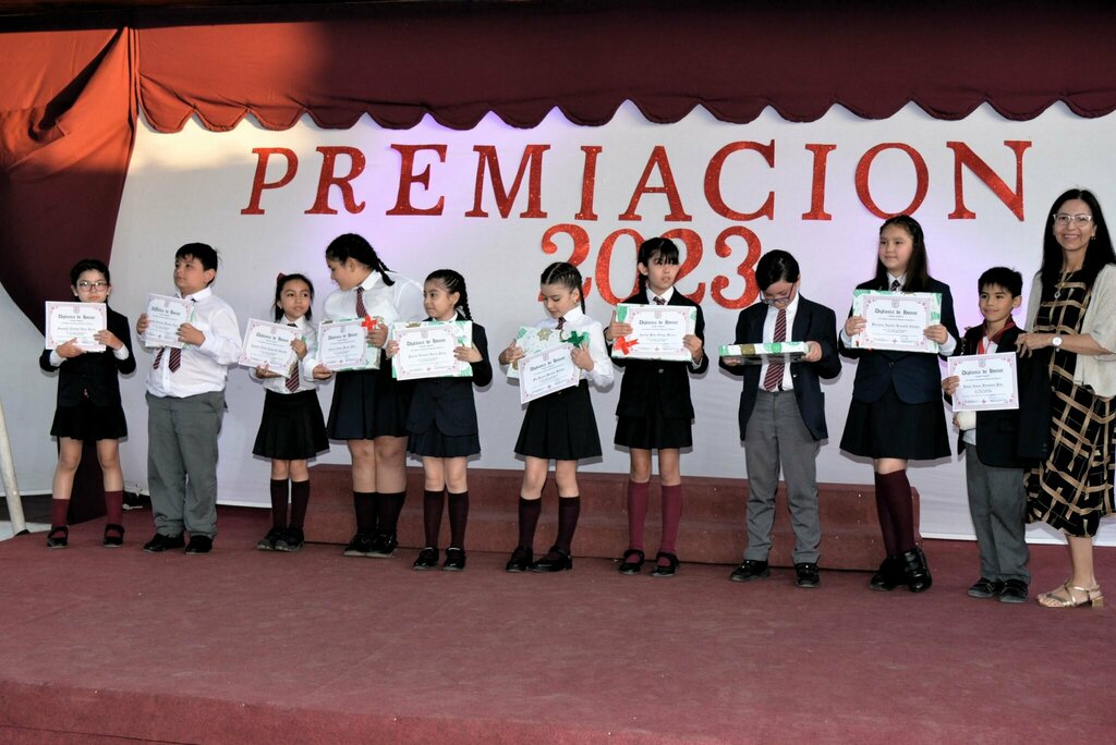 Meslek kursları C. E. P. Magister, Lima, foto