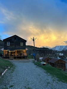 Zgid (Republic of Severnaya Ossetia-Alania, Alagirsky District, posyolok Verkhniy Zgid, ulitsa Lenina), kafe  Kuzey Osetya‑Alanya'dan