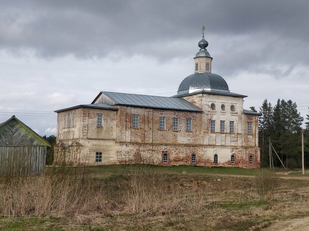 Ortodoks kiliseleri Tserkov Uspeniya Presvyatoy Bogoroditsy na Uspenskom Tolshemskom pogoste, Vologodskaya oblastı, foto