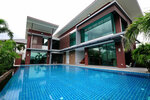 WPC Eco House (O, Sheikh Rashed Bin Saeed Al Maktoum Road, Al Rashidiya 1, City Center Sector, Ajman), kapılar  Ayman'dan