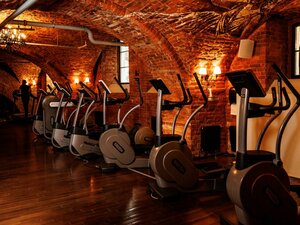 Palace Bridge Wellness Club (Birzhevoy Lane No:4), fitness kulüpleri  Saint‑Petersburg'dan