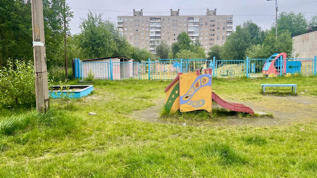 Oyun alanı Playground, Murmansk, foto