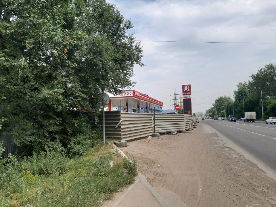 Benzin istasyonu Magnat-RD, Krasnoyarsk, foto