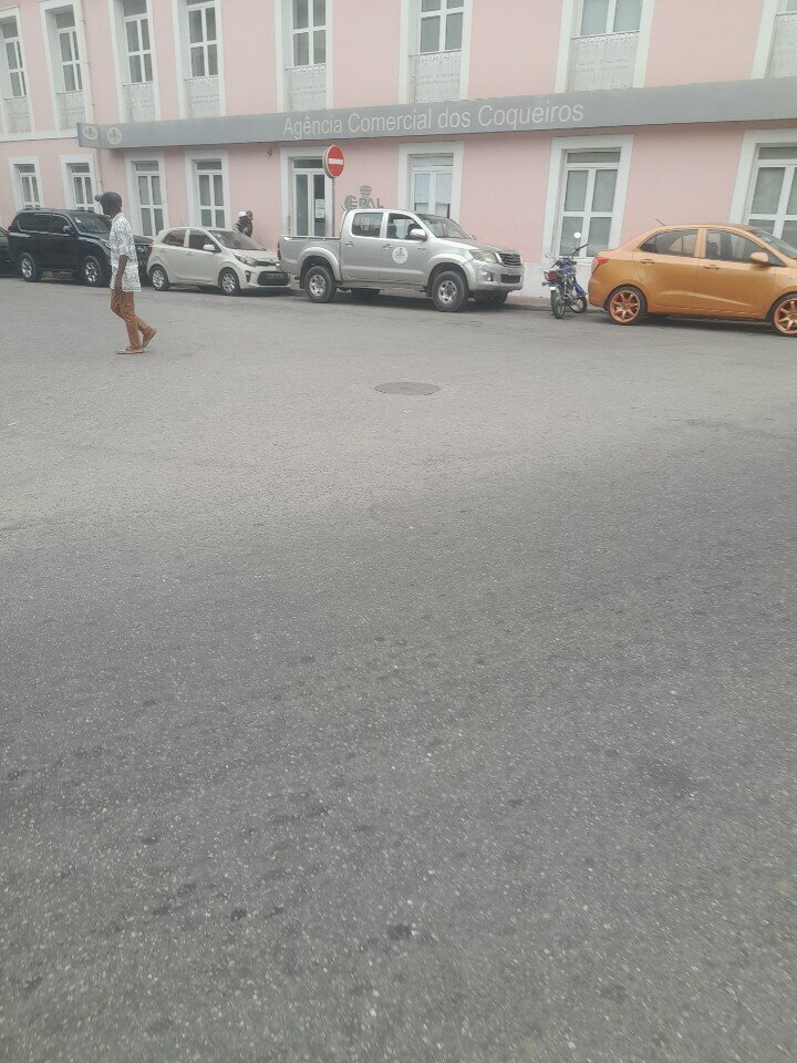 Yönetim ofisi Agência dos coqueiros, Loanda, foto