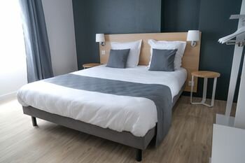 Otel Hotel de la Gare, La Roche‑sur‑Yon, foto