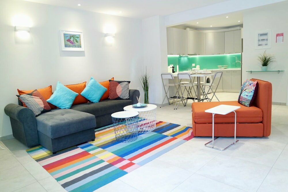 Kısa süreli konaklama Hilton Hotel Area Renovated Apt next to Metro, Atina, foto