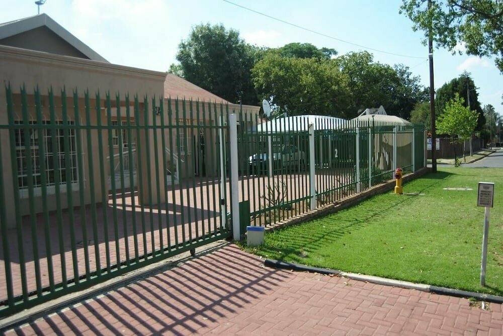 Otel Fihe bnb Guest House, Benoni, foto