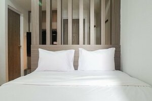 Chic and Cozy Studio Apartment at Taman Melati Surabaya (East Java, Surabaya City, Сity of Surabaya, Jl. Mulyorejo), otel  Surabaya'dan