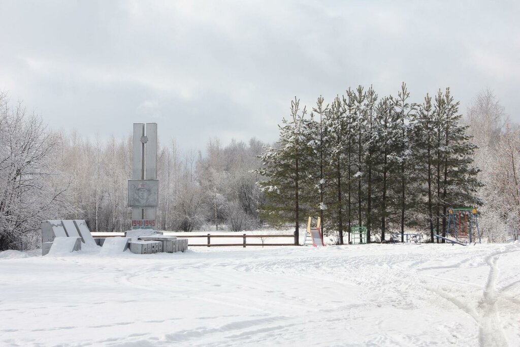 Anıt, heykel Воинам, павшим в Великой Отечественной войне, Kirovskaya oblastı, foto