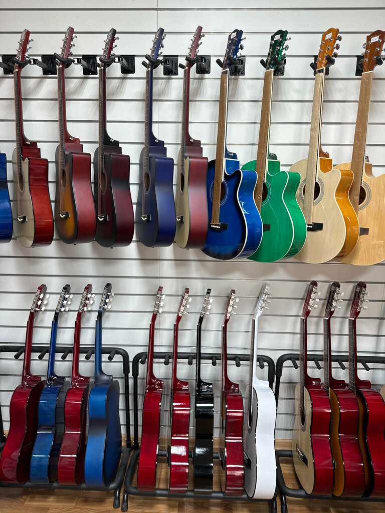 Enstrüman mağazaları Магазин Гитар, Vladikavkaz, foto