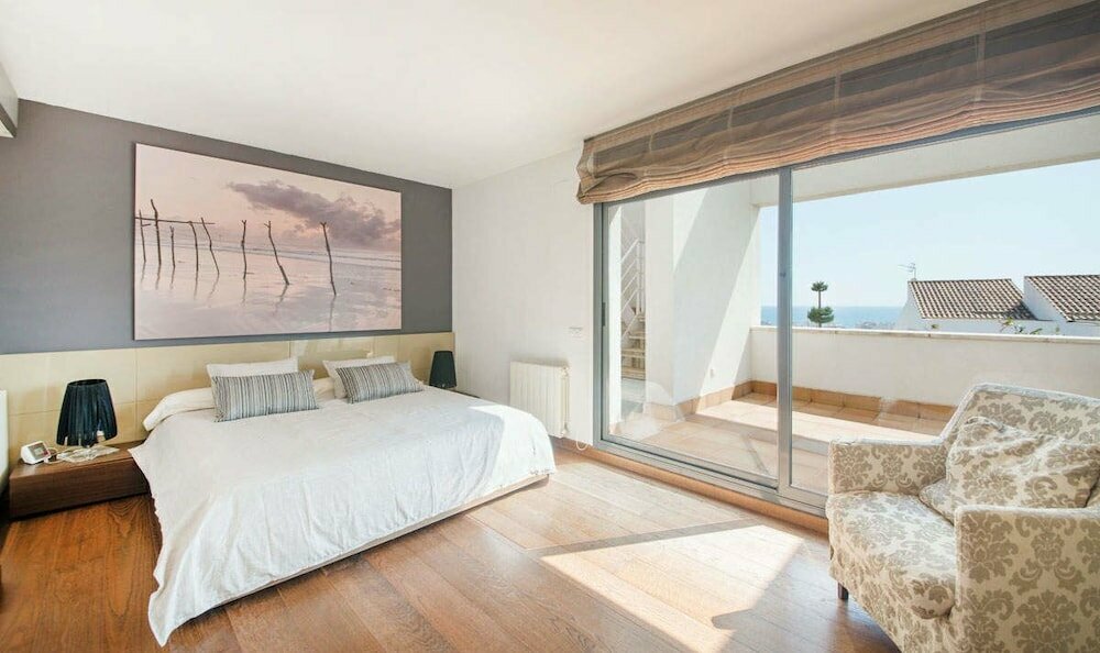 Otel Villa Déjà Vu with stunning sea views, Katalonya, foto