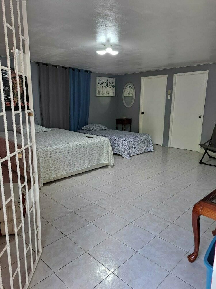 Otel Iron-Shore Apartments, Montego Bay, foto