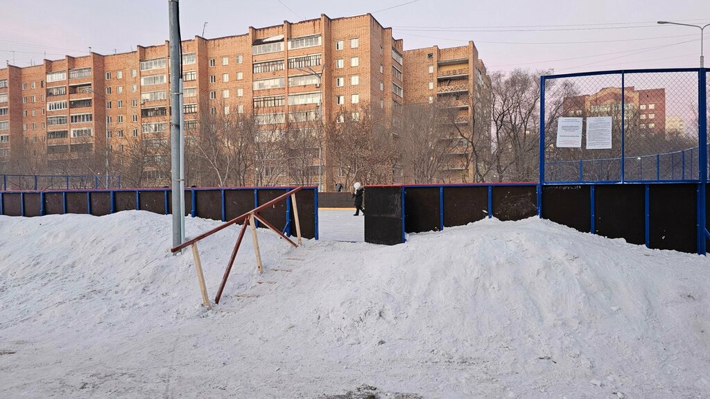 Buz pateni pistleri Ice rink, Krasnoyarsk, foto