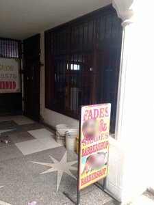 Fades & Shades Barbershop (Lusaka, Silwizya, Chozi Road, 12502), berberler  Lusaka'dan