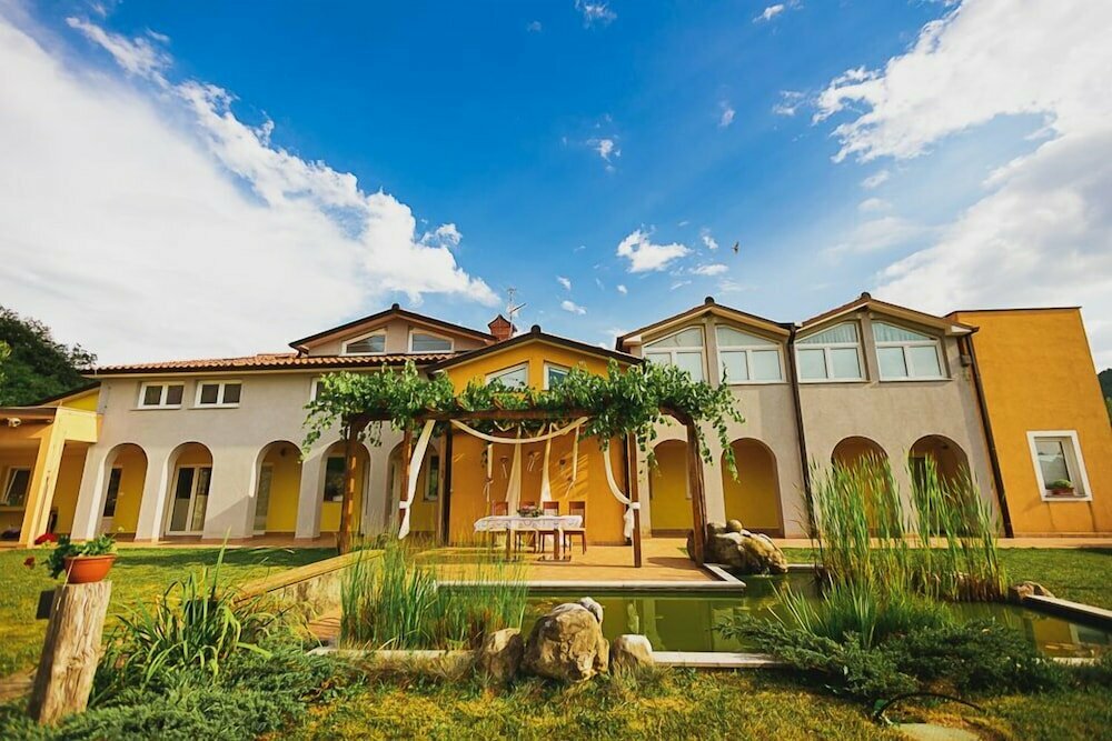 Otel Hiša posebne sorte, Dünya, foto