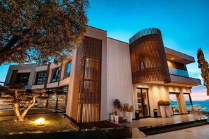 Hotel Miramare (Vlorë County, Vlorë), otel  Avlonya'dan