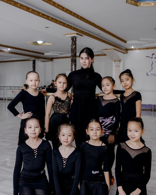 Dans okulları Salsa Loca, Taraz, foto