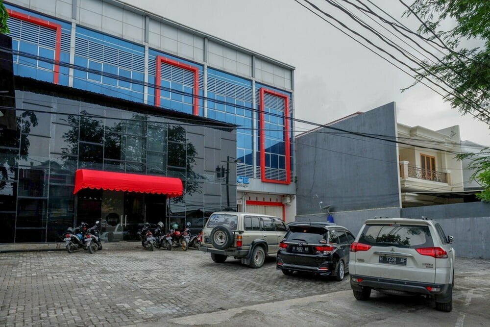 Otel RedDoorz @ Jalan Kartini Semarang, Semarang, foto