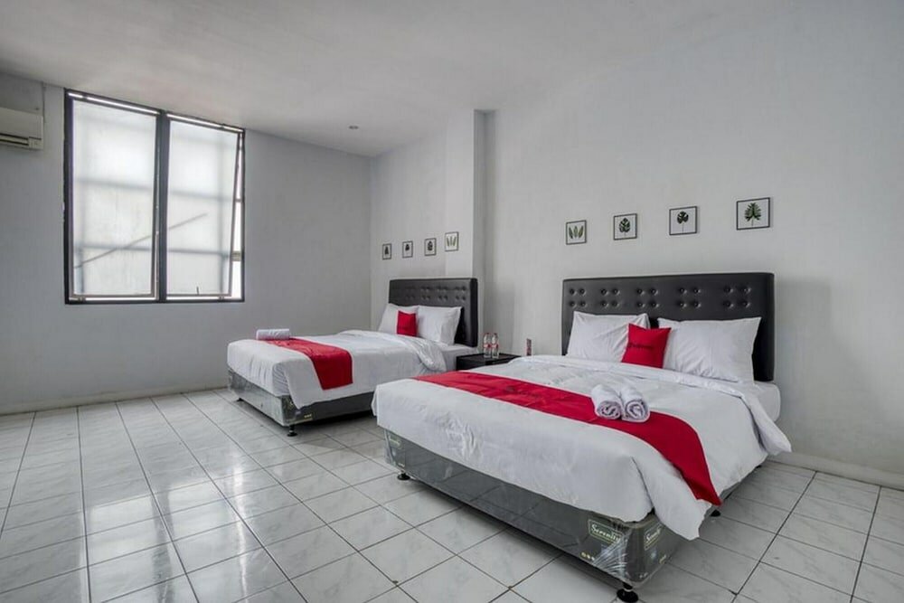 Otel Formerly Reddoorz Plus Near Jakarta Kota Station, Cakarta, foto