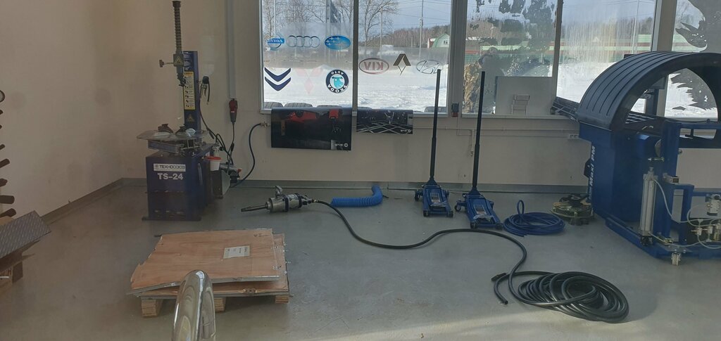 Oto lastik tamiri Cargo tire service, Klin, foto