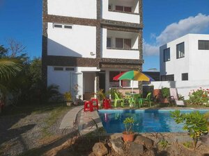Apartments With Pool Near Sandy Beach (Pamplemousses, Pointe aux Biches), otel  Dünya'dan