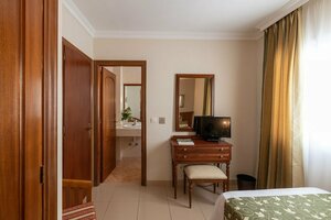 Hotel Marte (Canarias, Santa Cruz de Tenerife, Puerto de la Cruz, Calle Doctor Ingram, 20), otel  Kanarya Adaları'ndan