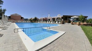 Ale and Ana Studios (Arilas), otel  Dünya'dan