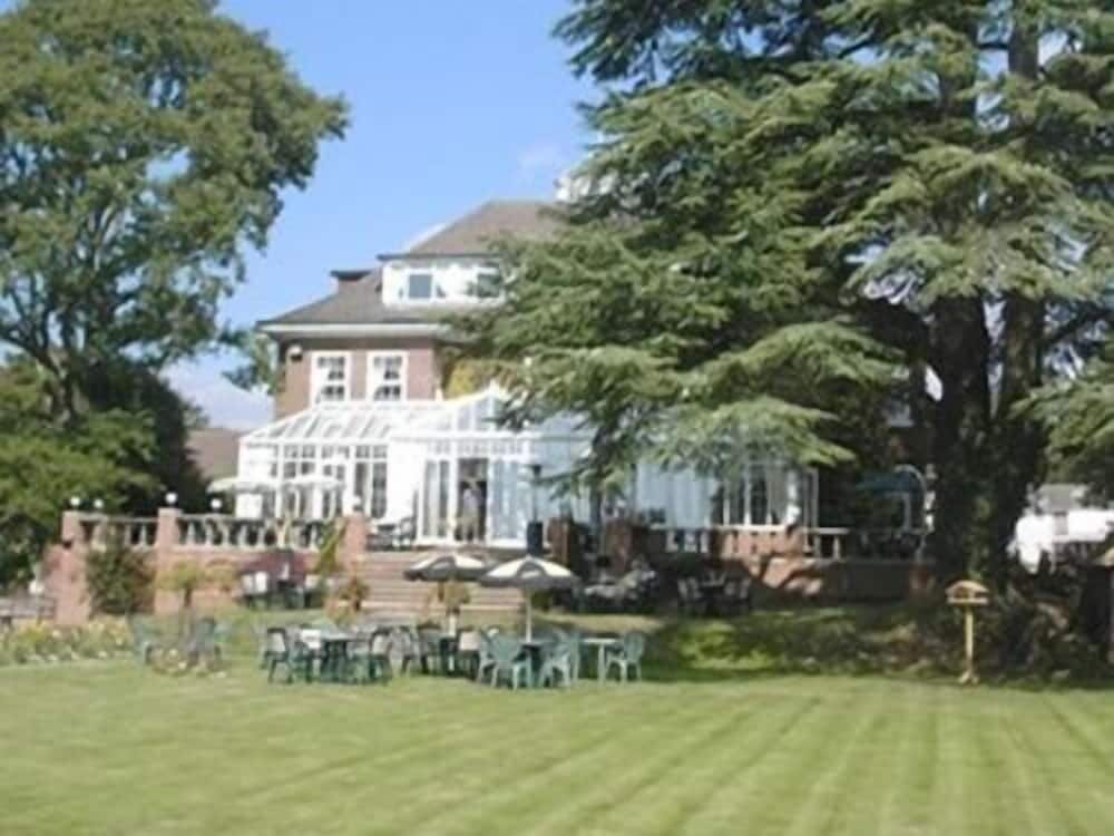 Otel The Manor at Sway, İngiltere, foto