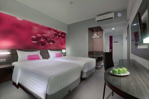 Yusra Inn Hotel Bekasi (LRT Jabodetabek, Bekasi Barat), otel  Bekasi'den