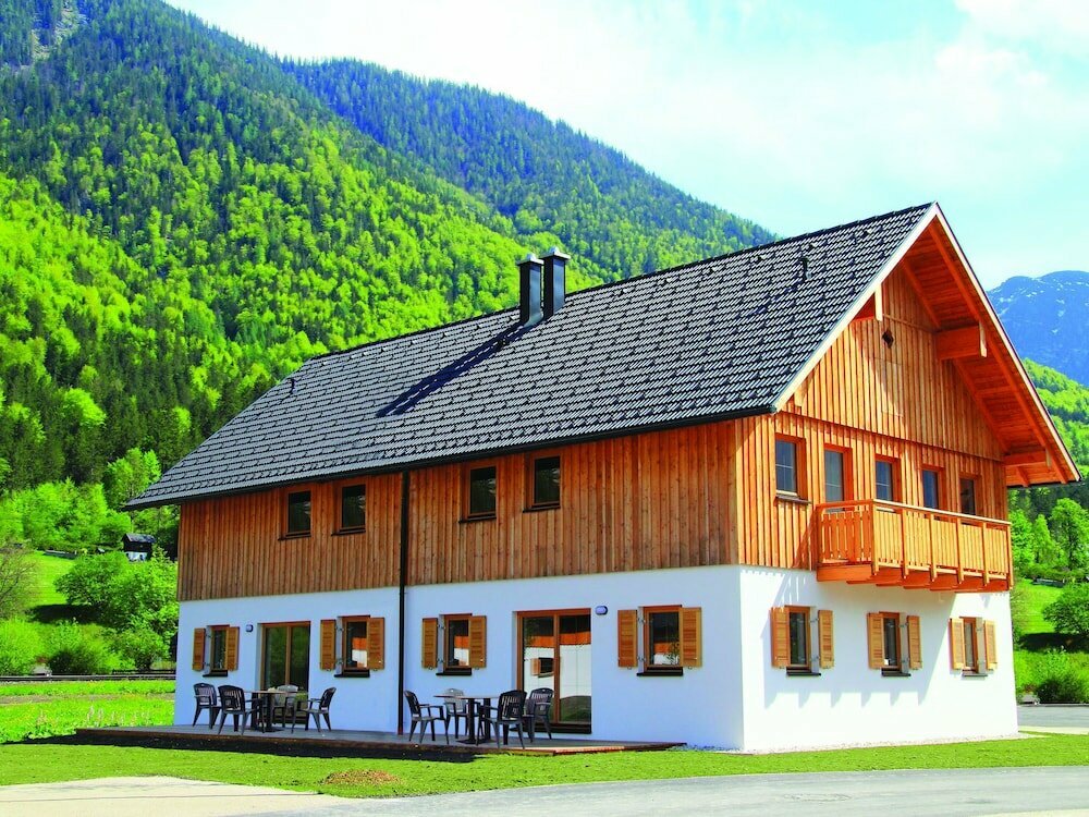 Otel Luxurious Chalet in Obertraun With Swimming Pool, Yukarı Avusturya, foto