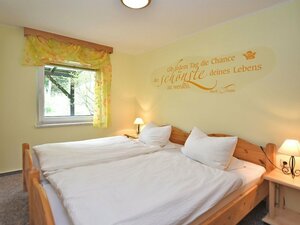 Fascinating Holiday Home in Walthersdorf With Roofed Terrace (Saxony, Erzgebirgskreis, Crottendorf, Güterweg), otel  Saksonya'dan