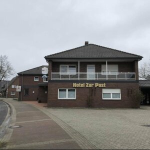 Hotel zur Post (Lower Saxony, Emsland, Wesuweer Hauptstraße, 57), otel  Aşağı Saksonya'dan