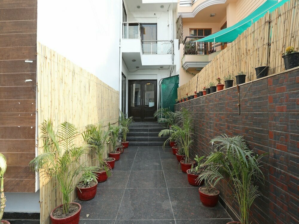 Otel Oyo 15130 Cape Jasmine Regency, , foto