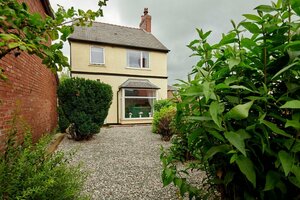 Detached 3 Bed House (Scotland, Highland, Mauld), otel  Mold'dan