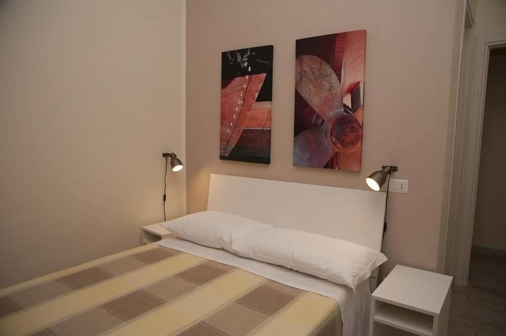 Otel 4Rooms B&b Salerno, Salerno, foto